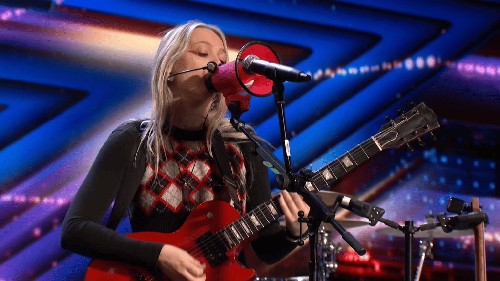 Mia Morris: The 17-Year-Old One-Woman Band Stealing Hearts on AGT ...