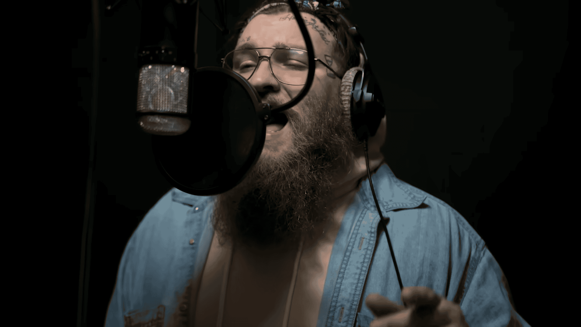 Teddy Swims Breaks Hearts With His Soulful “idontwannabeyouanymore ...